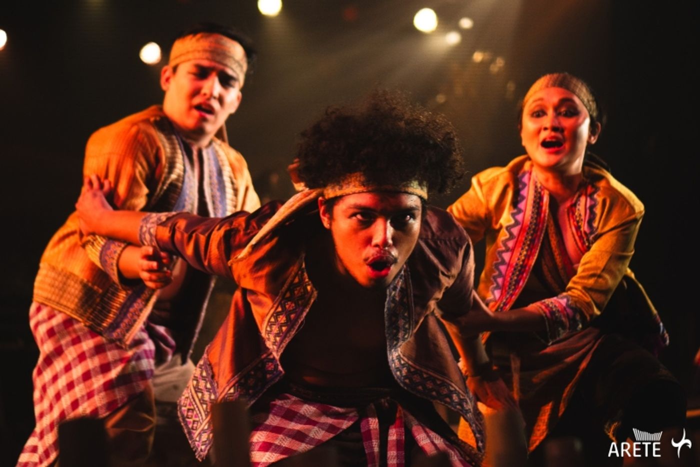 Photos: SINTANG DALISAY, Filipino-Ethnic Adaptation of 'Romeo and Juliet'